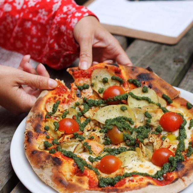 Restaurant Hyttens Aalborg - Italiensk pizza i hjertet af Aalborg